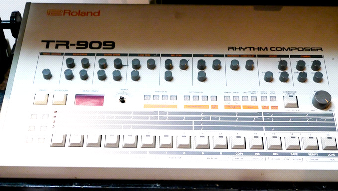 KitMonsters – Roland TR-909. The music makers’ guide to making music.